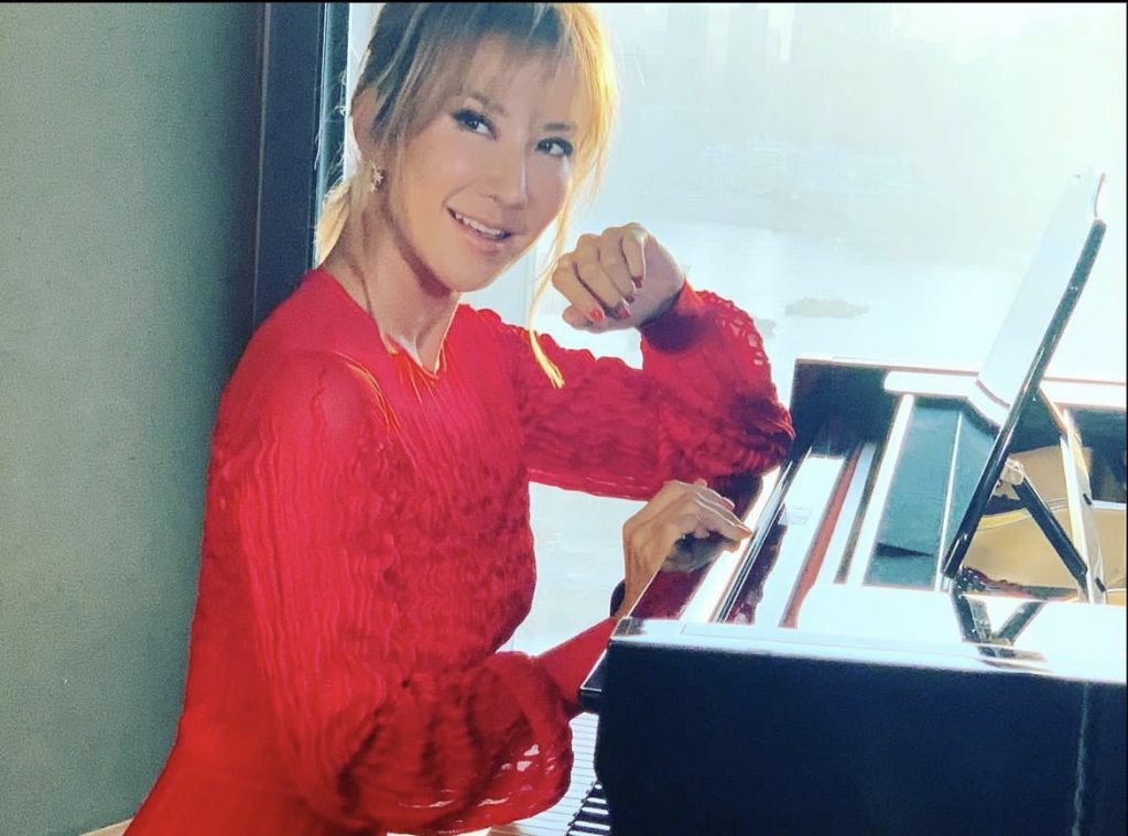 Coco Lee Biography, Age, Education, Career and Net Worth – Contents101