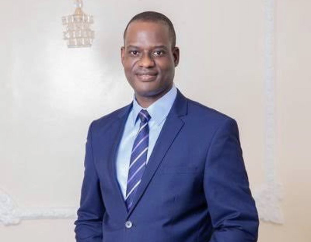 Taiwo Oyedele Biography, Age, Education, Career and Net Worth – Contents101